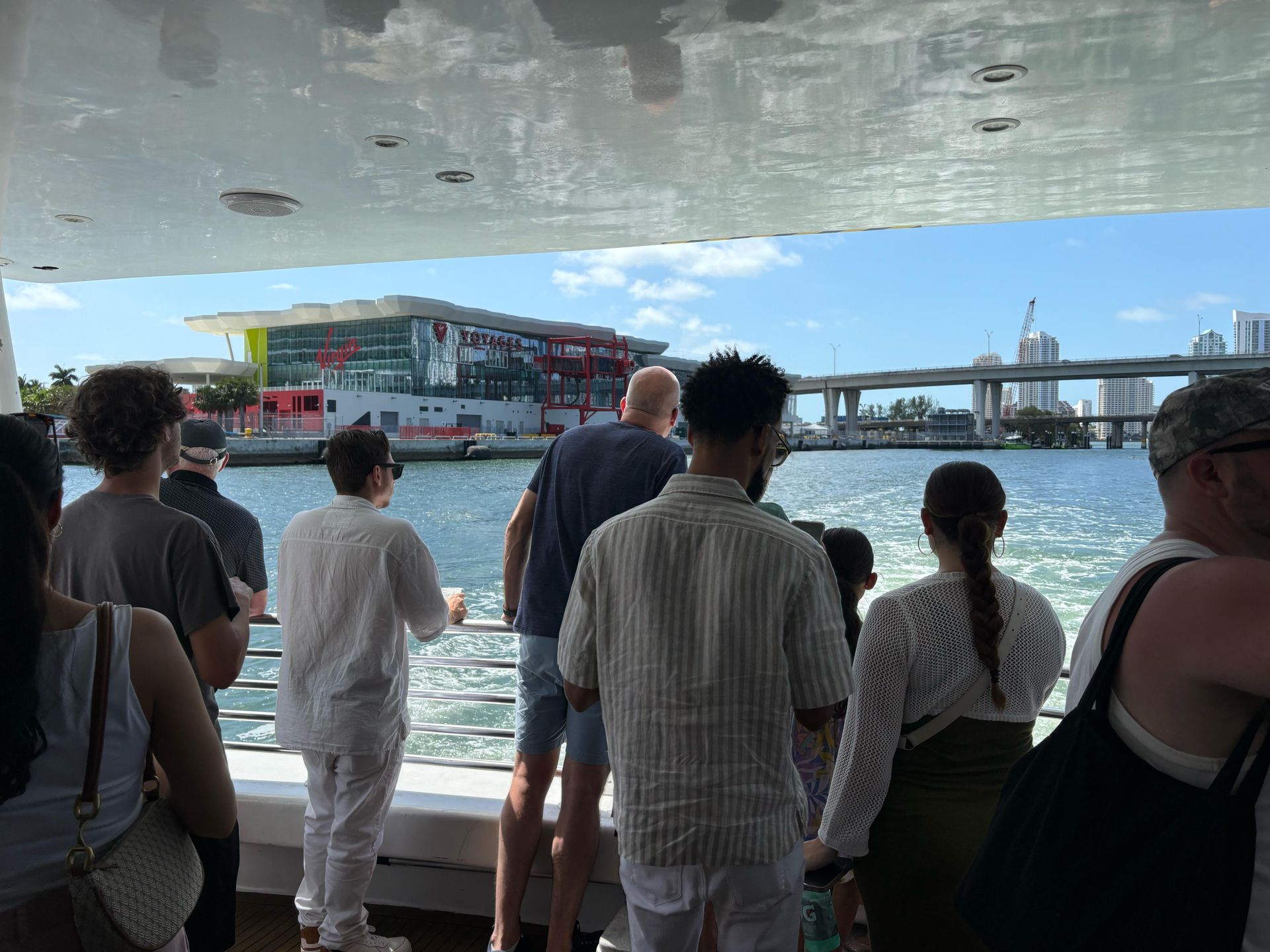 Miami Celebrity Boat Tour - 90 minute Star Island Cruises!