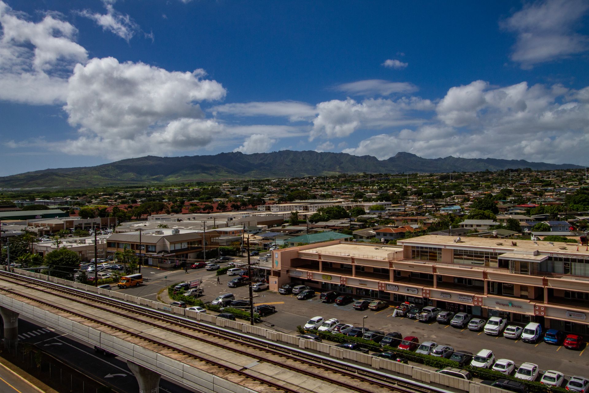 Home | Waikele Towers | Apartments in Waipahu, HI
