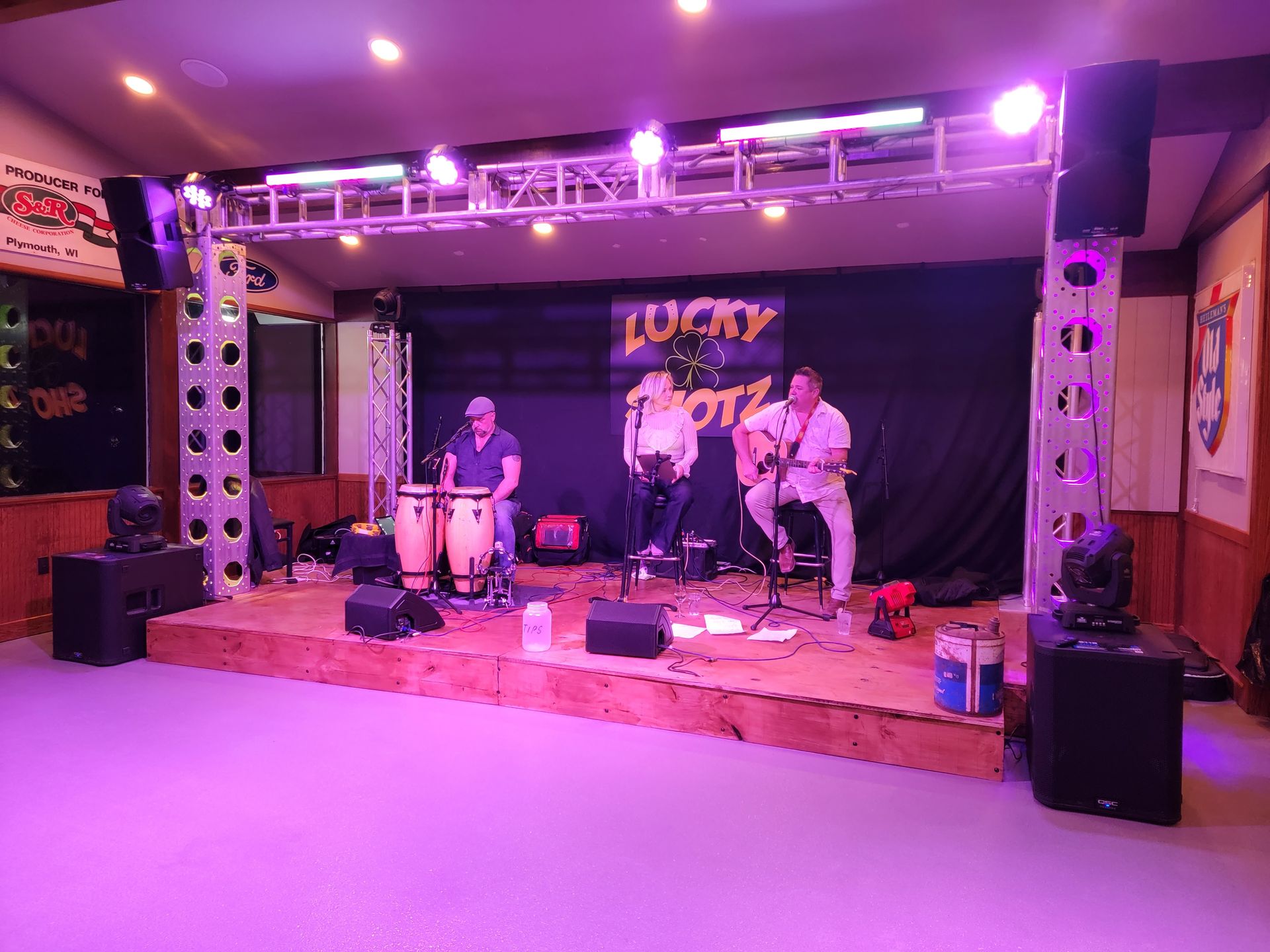 Lucky Shotz | Bar & Restaurant | SE Wisconsin