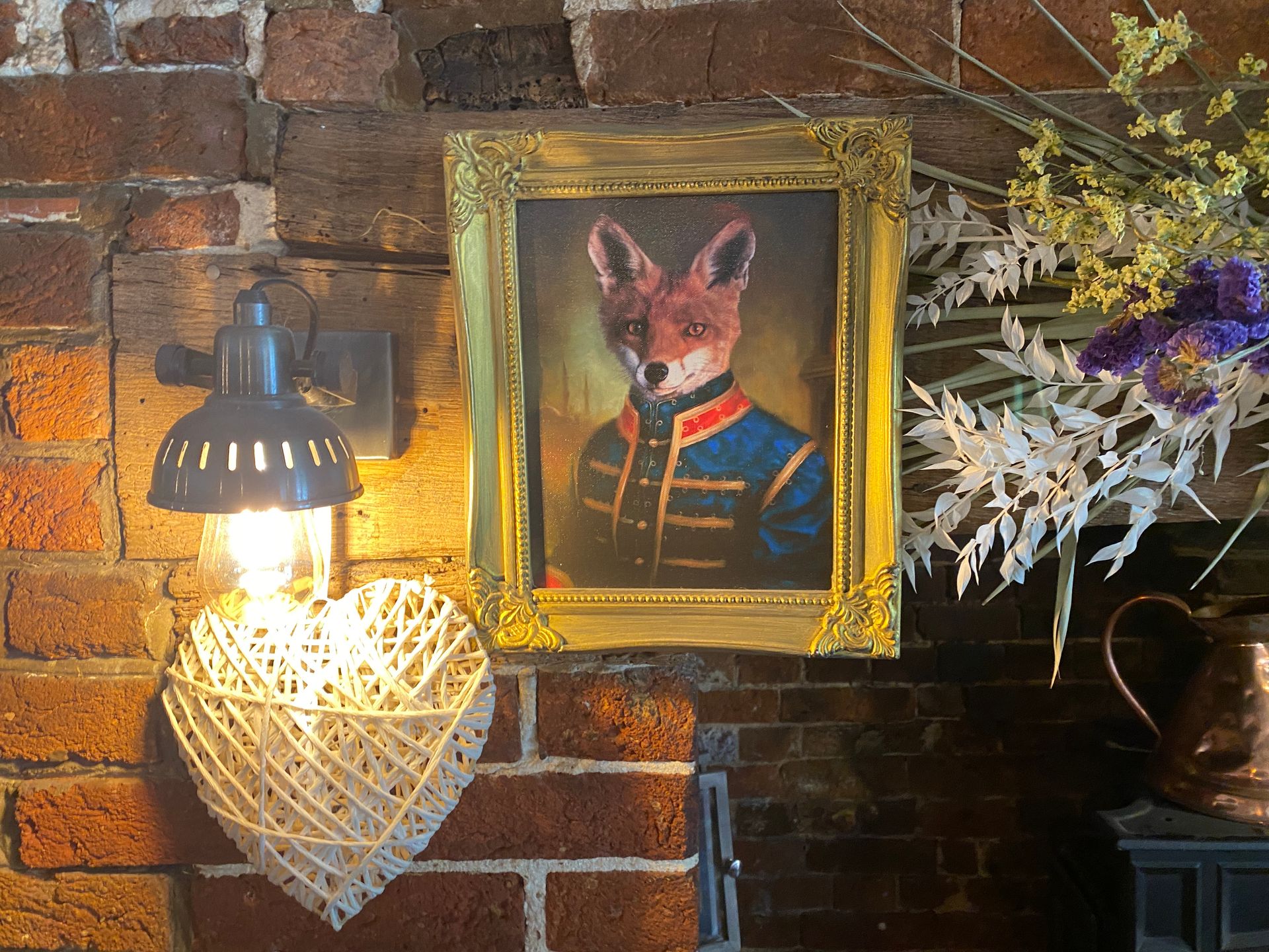 16th Century Thatched Pub in the New Forest - The Elm Tree