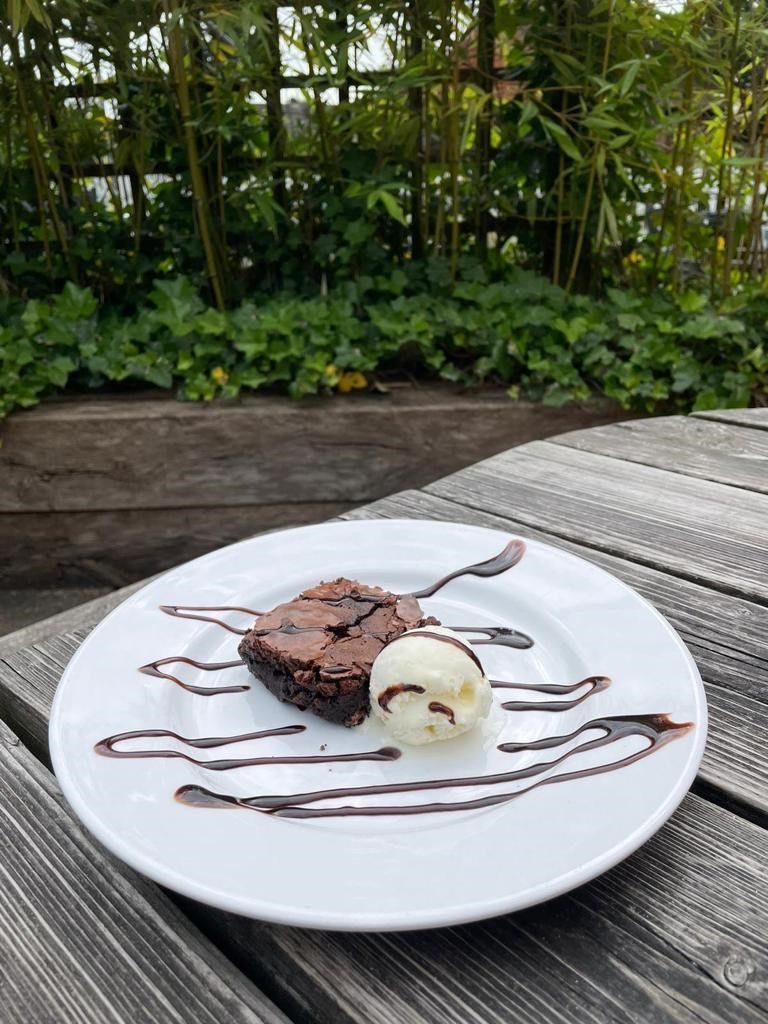 Delicious Food and Wine Menu | The Elm Tree Pub, Ringwood