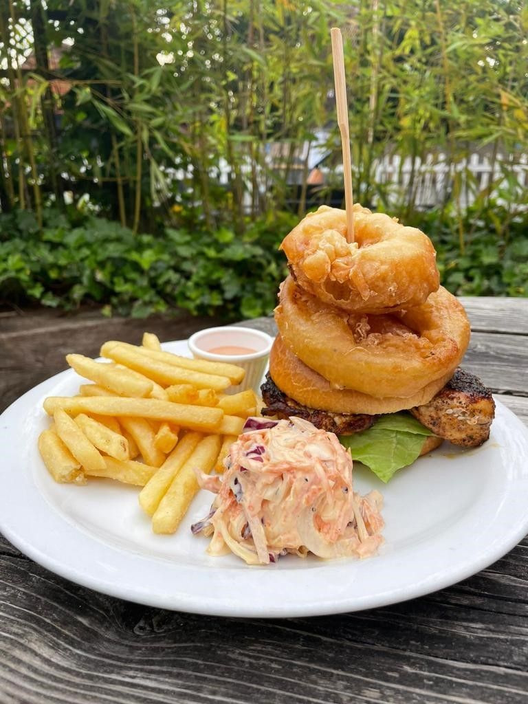 Delicious Food and Wine Menu | The Elm Tree Pub, Ringwood