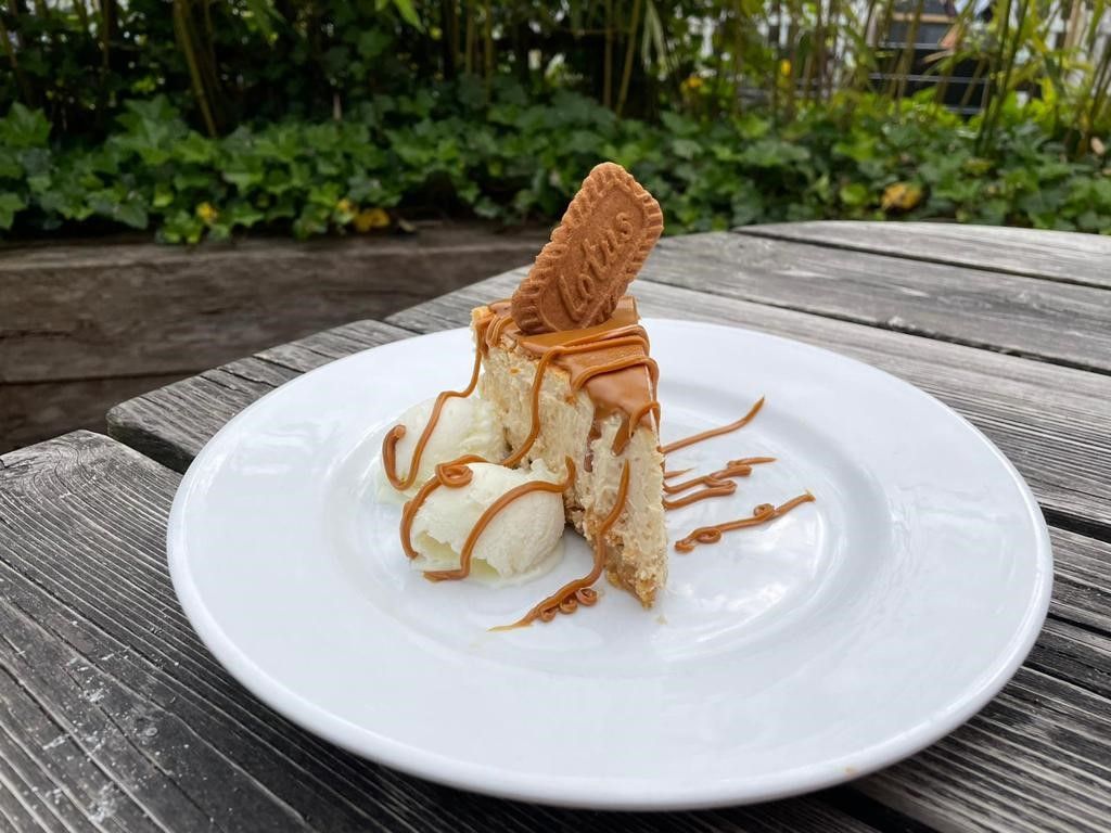 Delicious Food and Wine Menu | The Elm Tree Pub, Ringwood