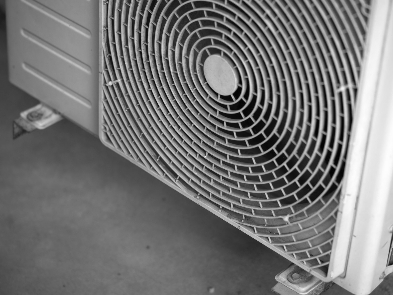 How Does an Air Source Heat Pump Work? The ins and outs of ASHP