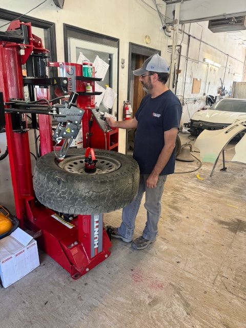 DIAMOND AUTO BODY LLC