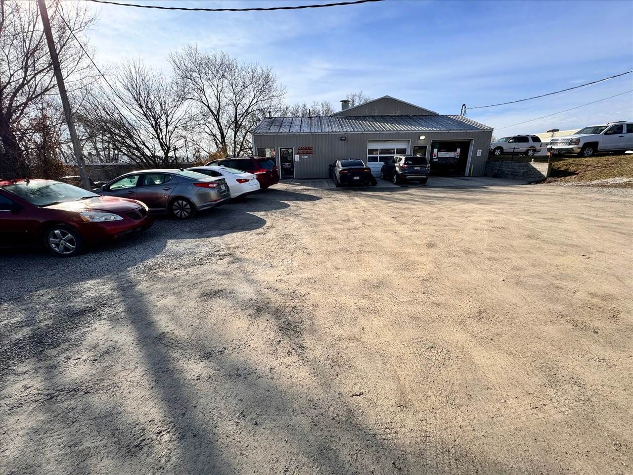 DIAMOND AUTO BODY LLC