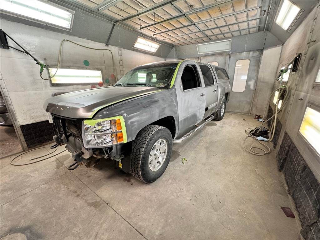 DIAMOND AUTO BODY LLC