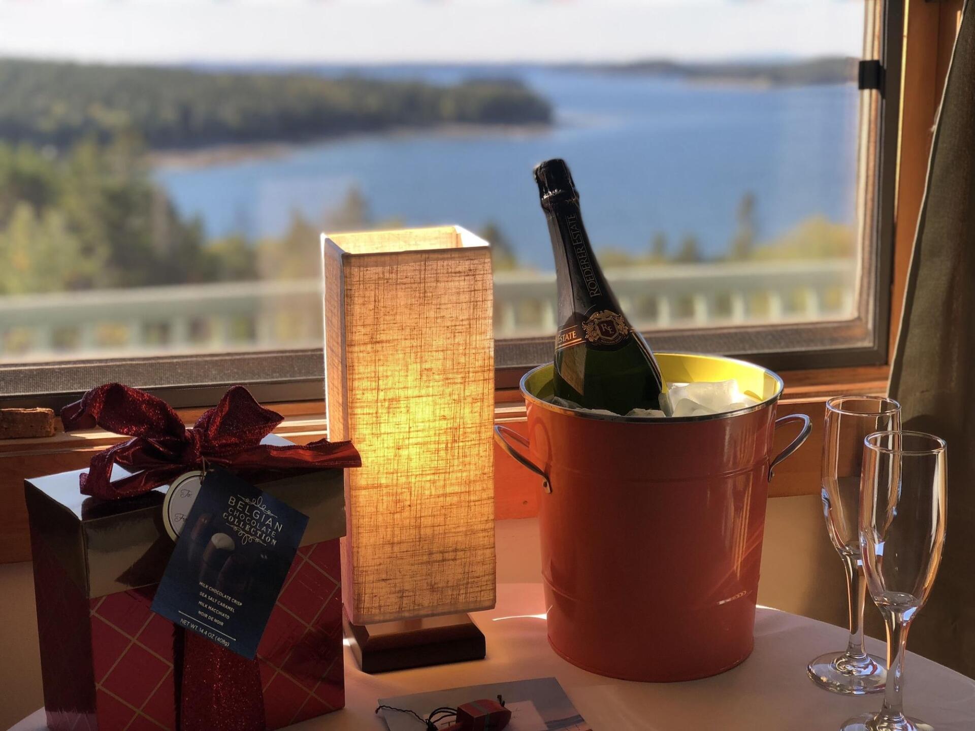 The Bluff House Inn, Maine: Inns and Cabins overlooking Frenchman bay