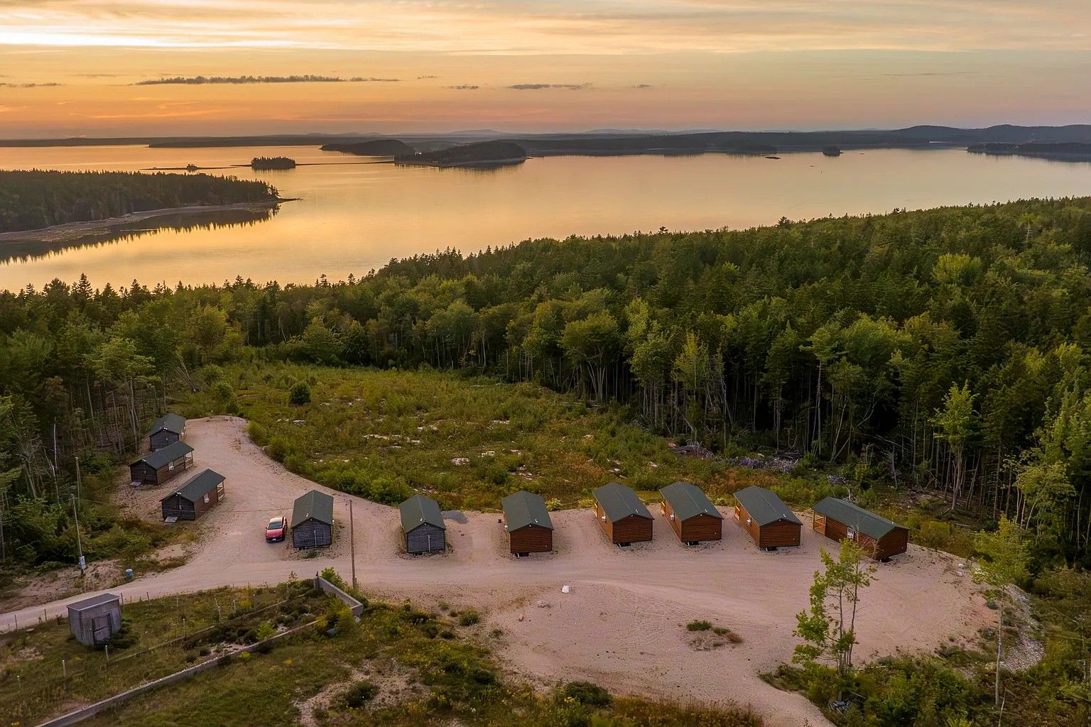 The Bluff House Inn, Maine: Inns and Cabins overlooking Frenchman bay