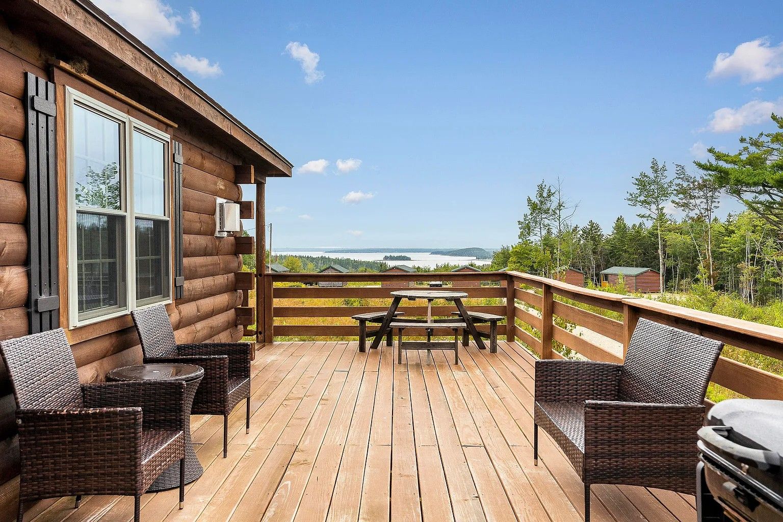 The Bluff House Inn, Maine: Inns and Cabins overlooking Frenchman bay