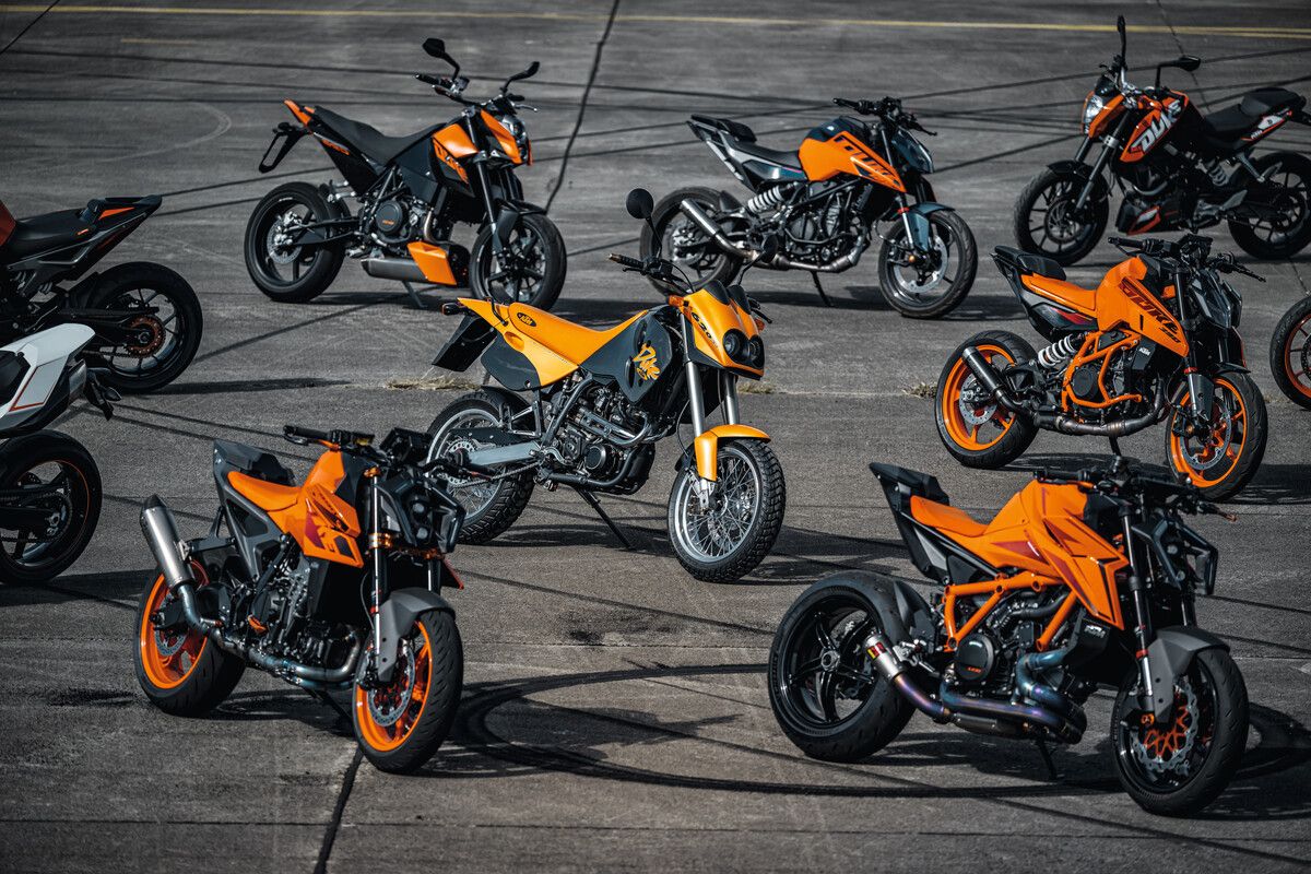 KTM FEIERT DAS JUBILÄUM DER KTM DUKE – UNTER DEM MOTTO "30 YEARS OF ...