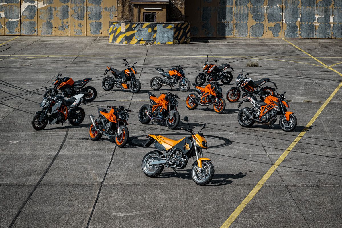 KTM FEIERT DAS JUBILÄUM DER KTM DUKE – UNTER DEM MOTTO "30 YEARS OF ...