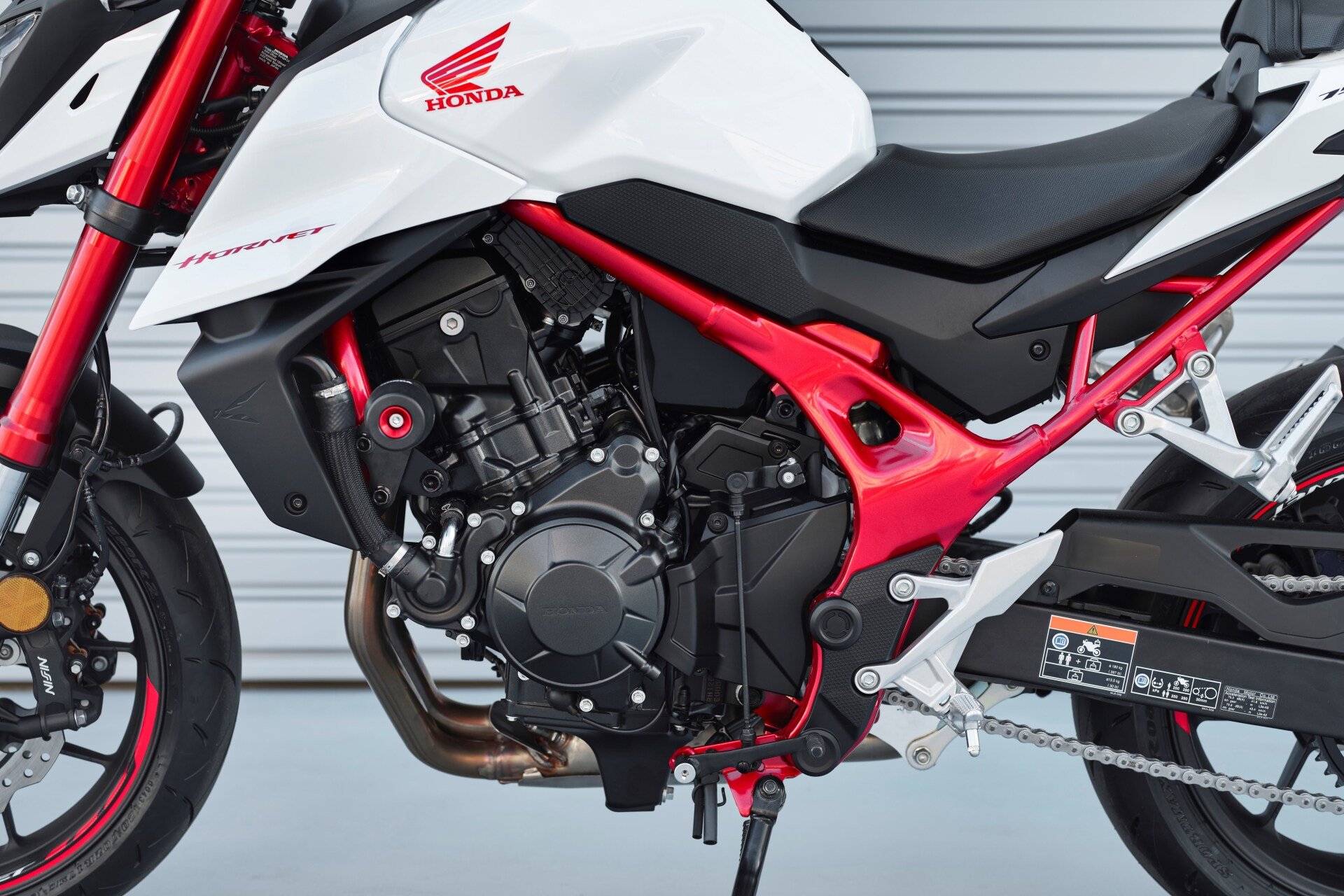 NEUE HONDA CB750 HORNET