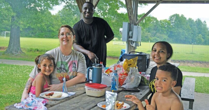 10 Fun Ideas for Your Memorial Day Weekend in Decatur, Alabama!