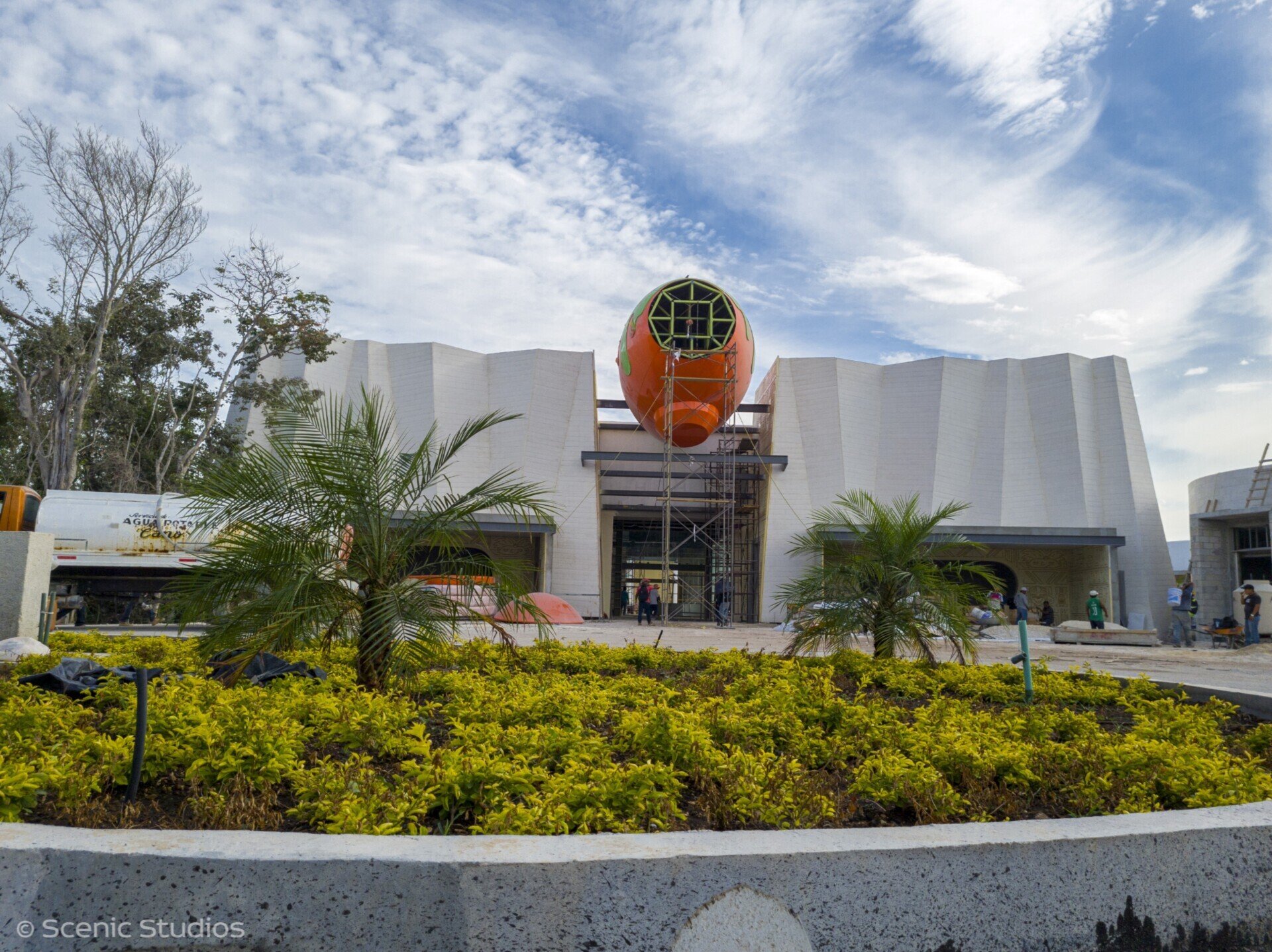 Access Blimp, Nickelodeon Place
