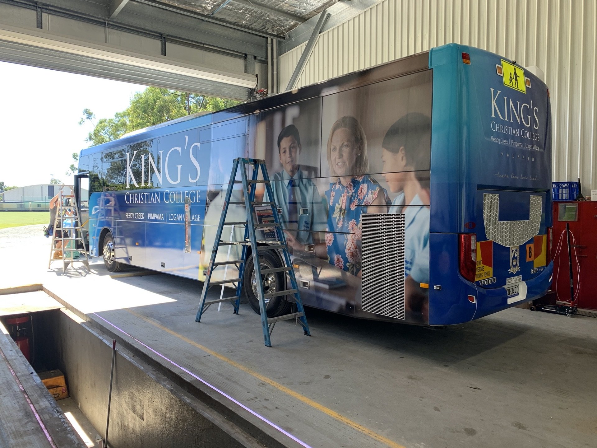 BUS WRAPS & FLEET GRAPHICS