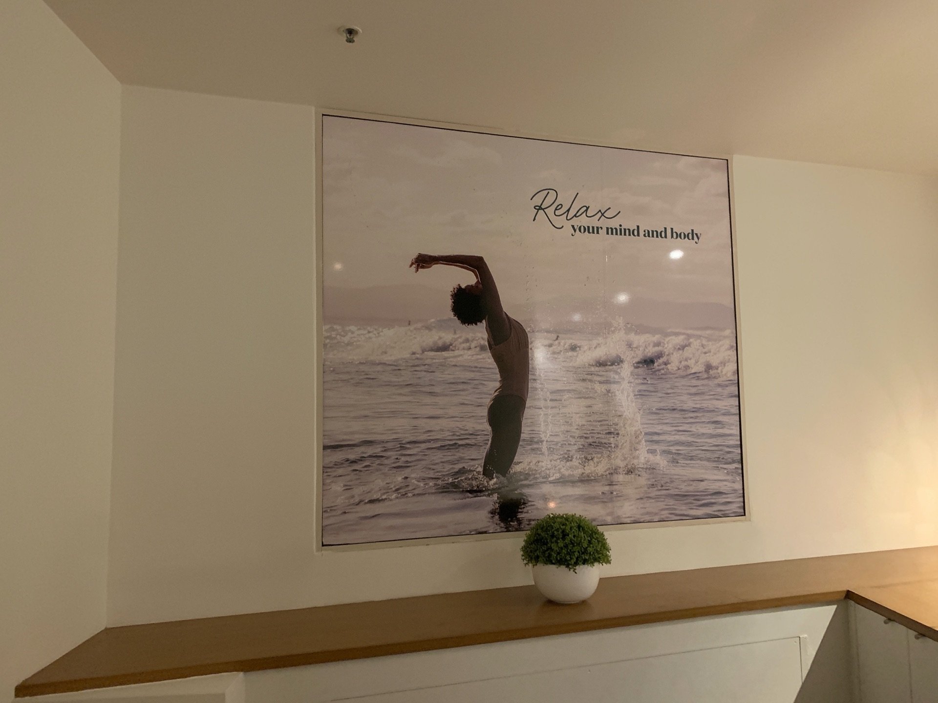 WINDOWS & HOARDING GRAPHICS