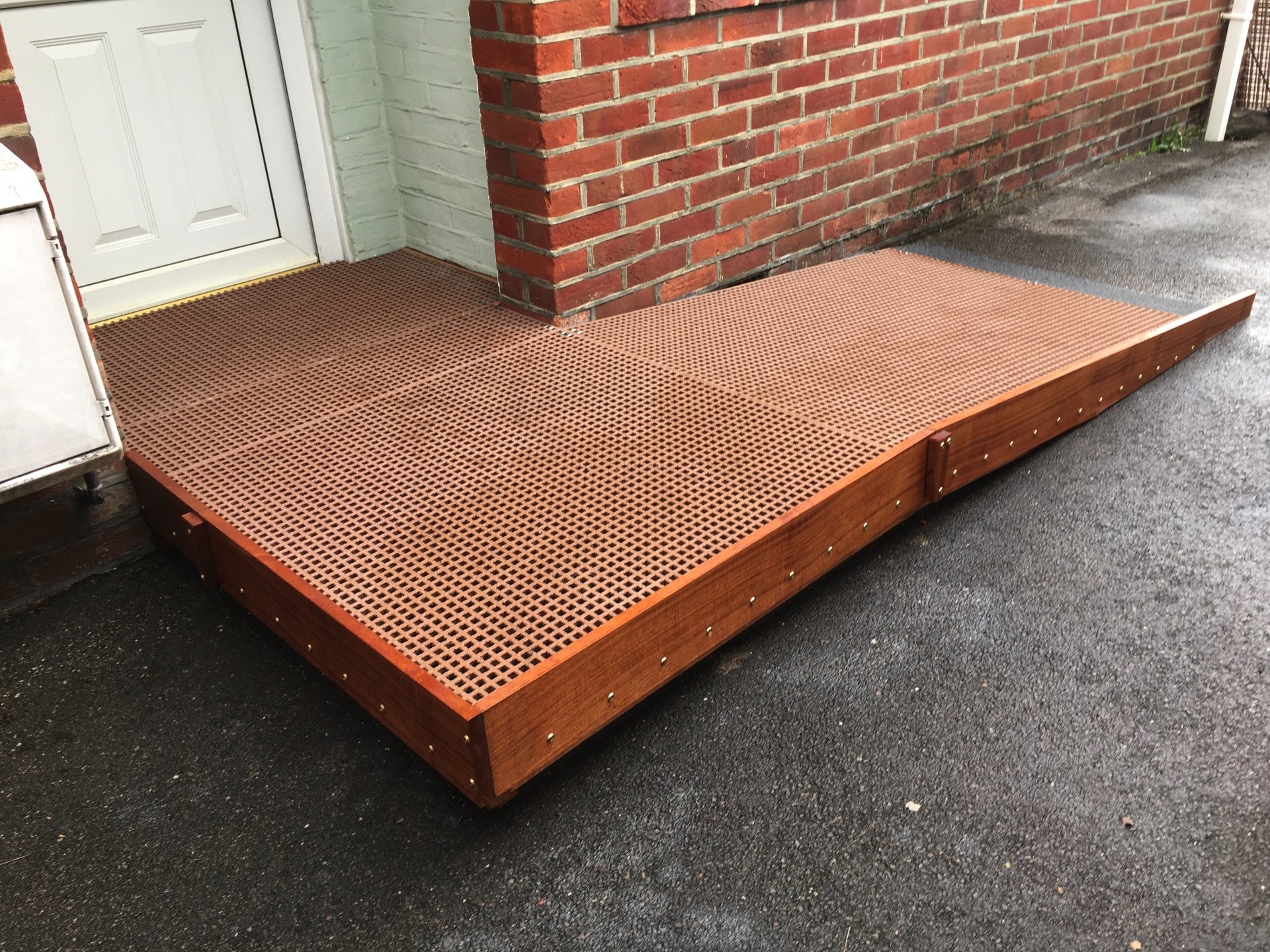 Wheelchair Ramps With Safest Anti-Slip Surface