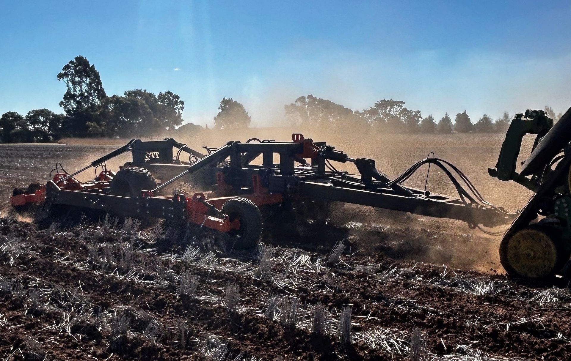 Broadacre Combination Tillage Farming Machinery