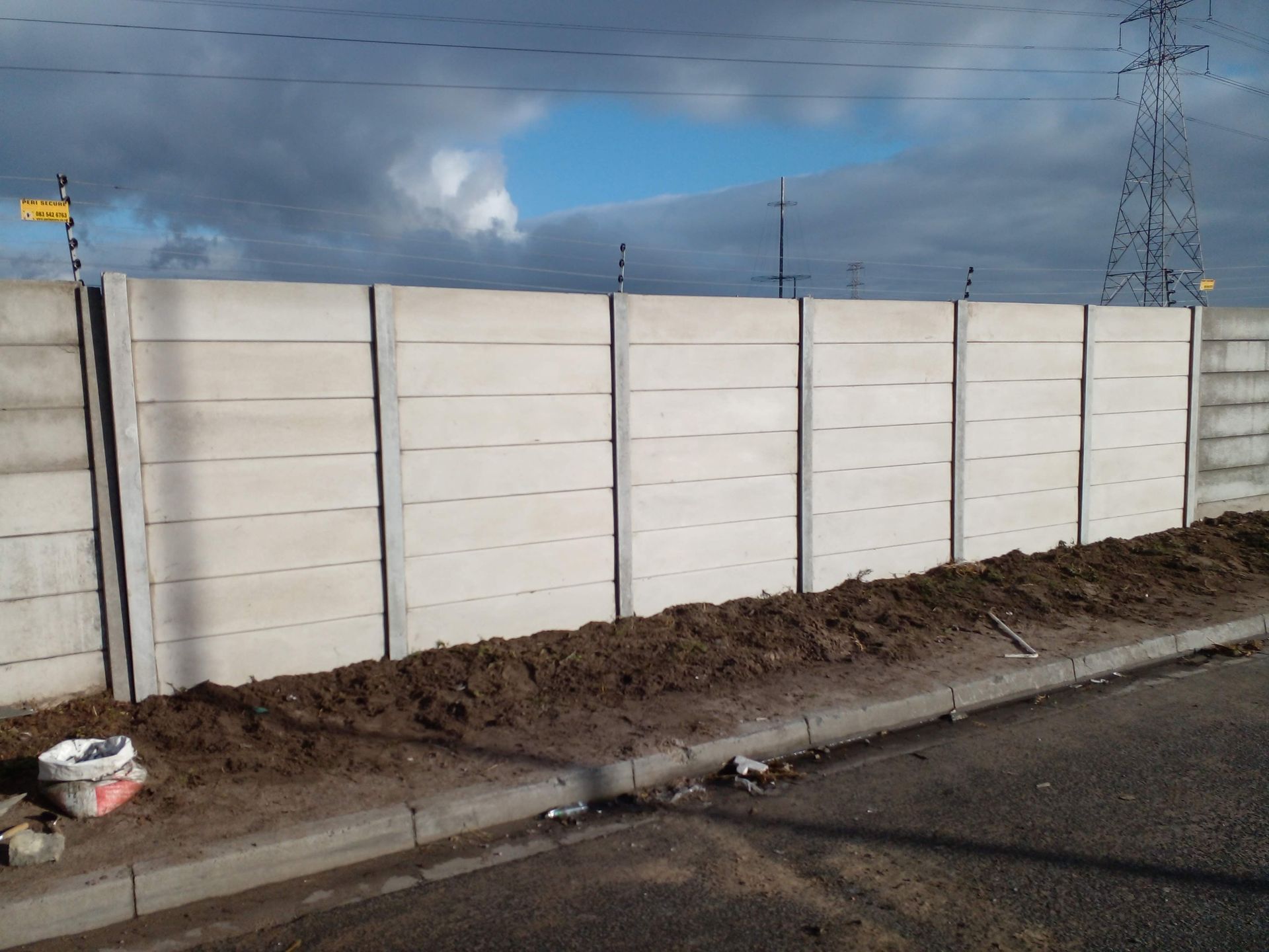 Vibracrete Walling|Precast Walling Cape Town|Poles & Posts