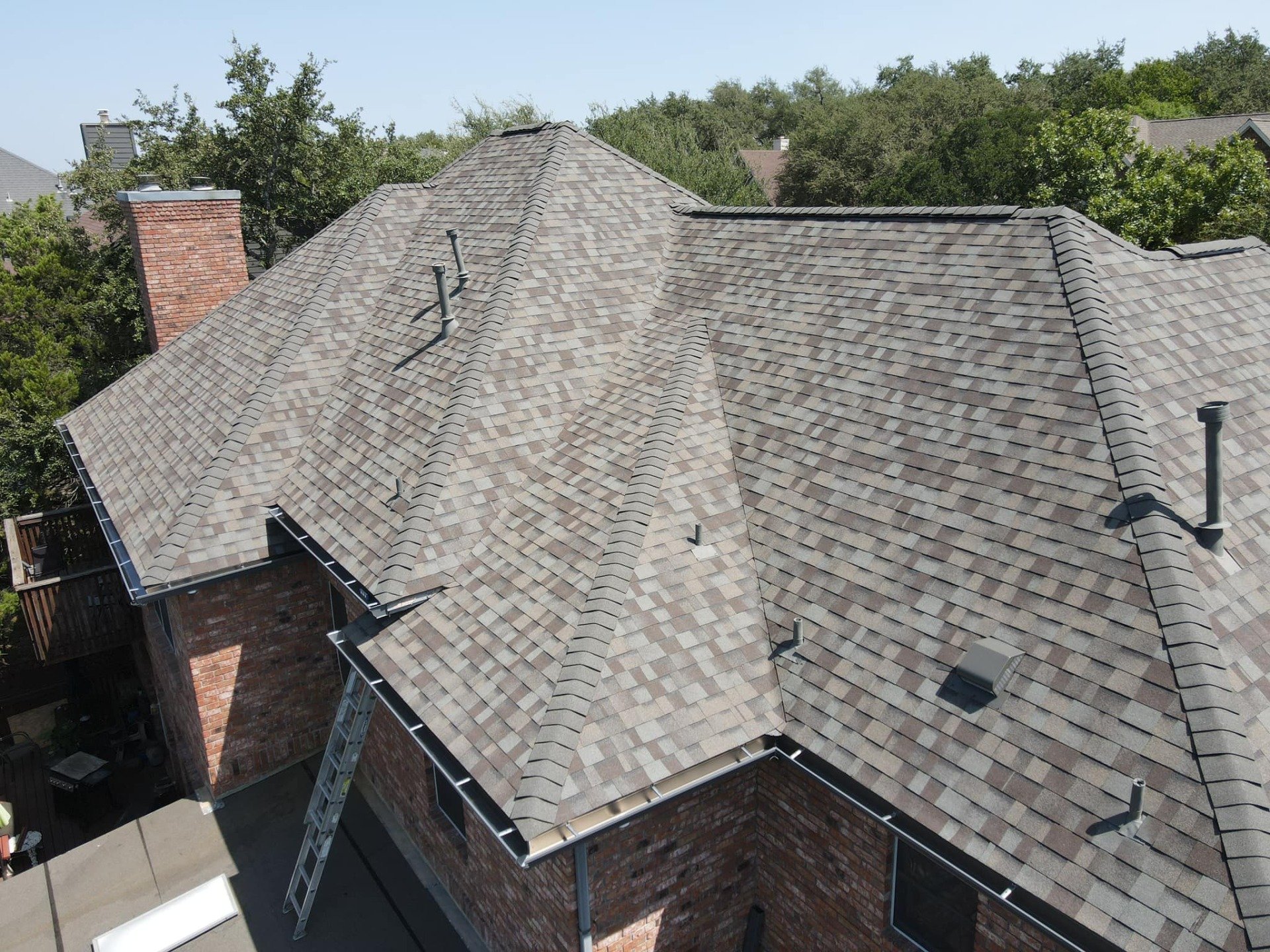 High-End Shingle Roof Installation | Spade Roofing and Gutters