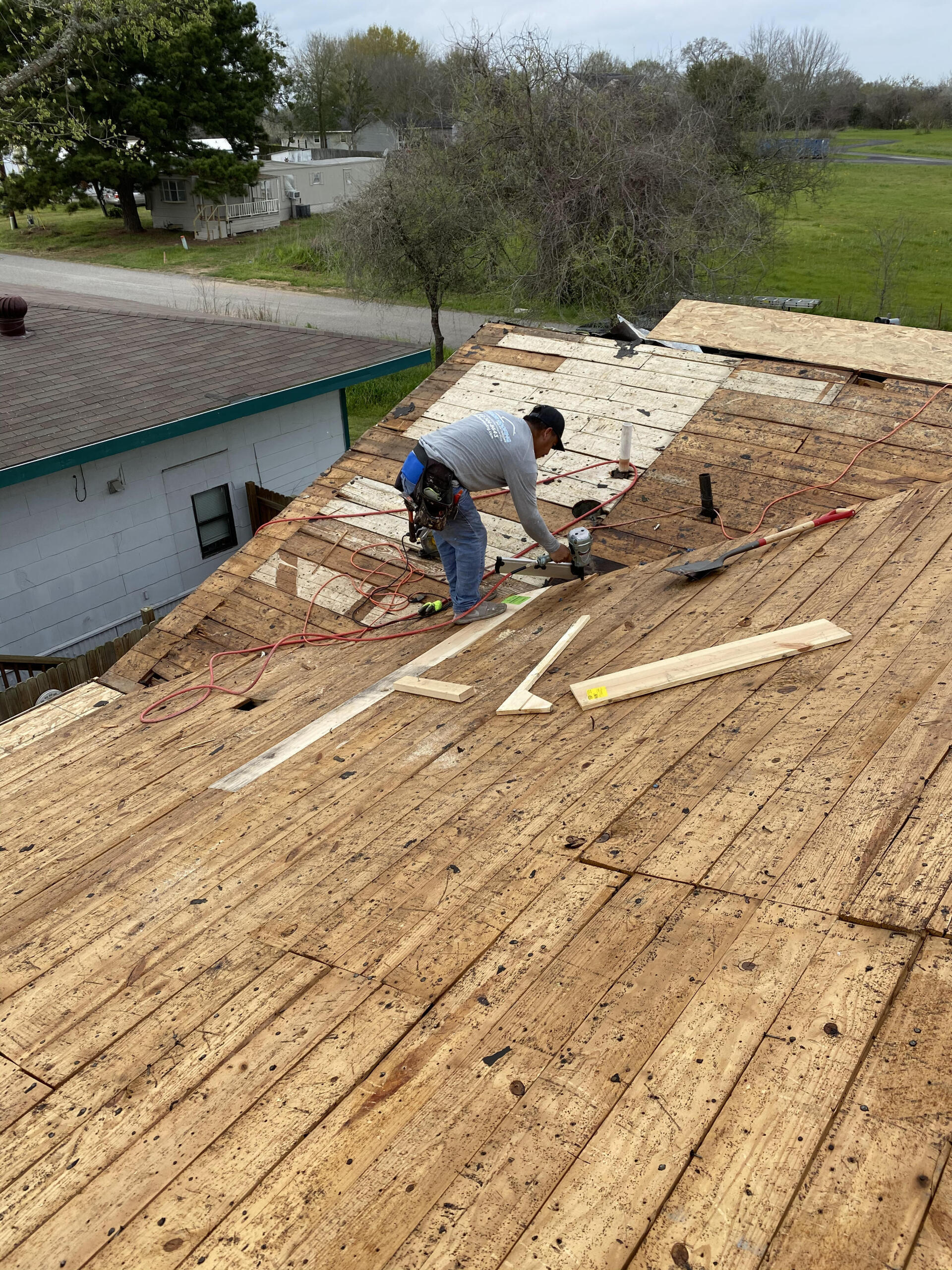 Top-Notch Austin Tx Roof Replacement | Spade Roofing and Gutters