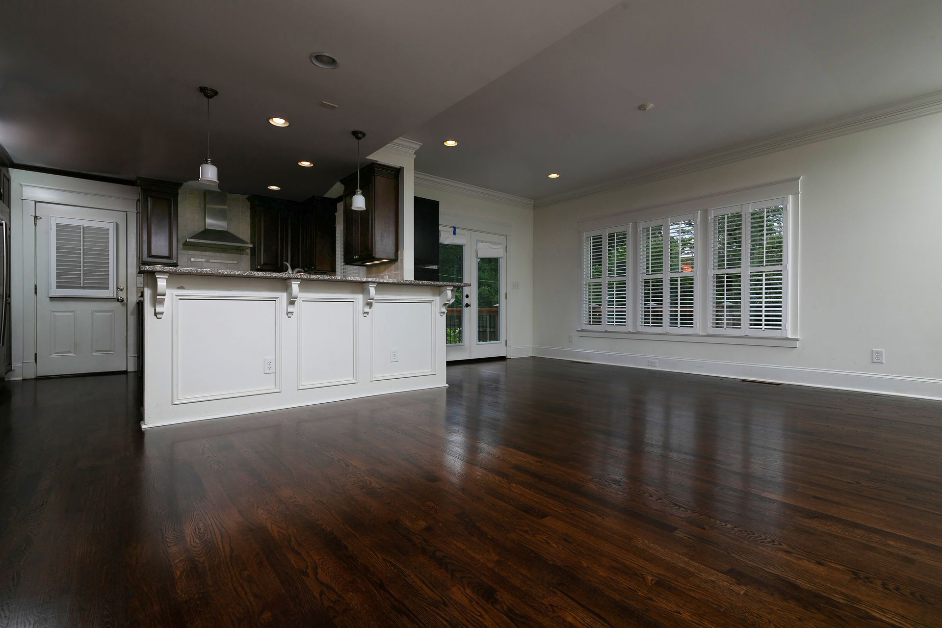 Vinyl Plank Flooring | Final Floors