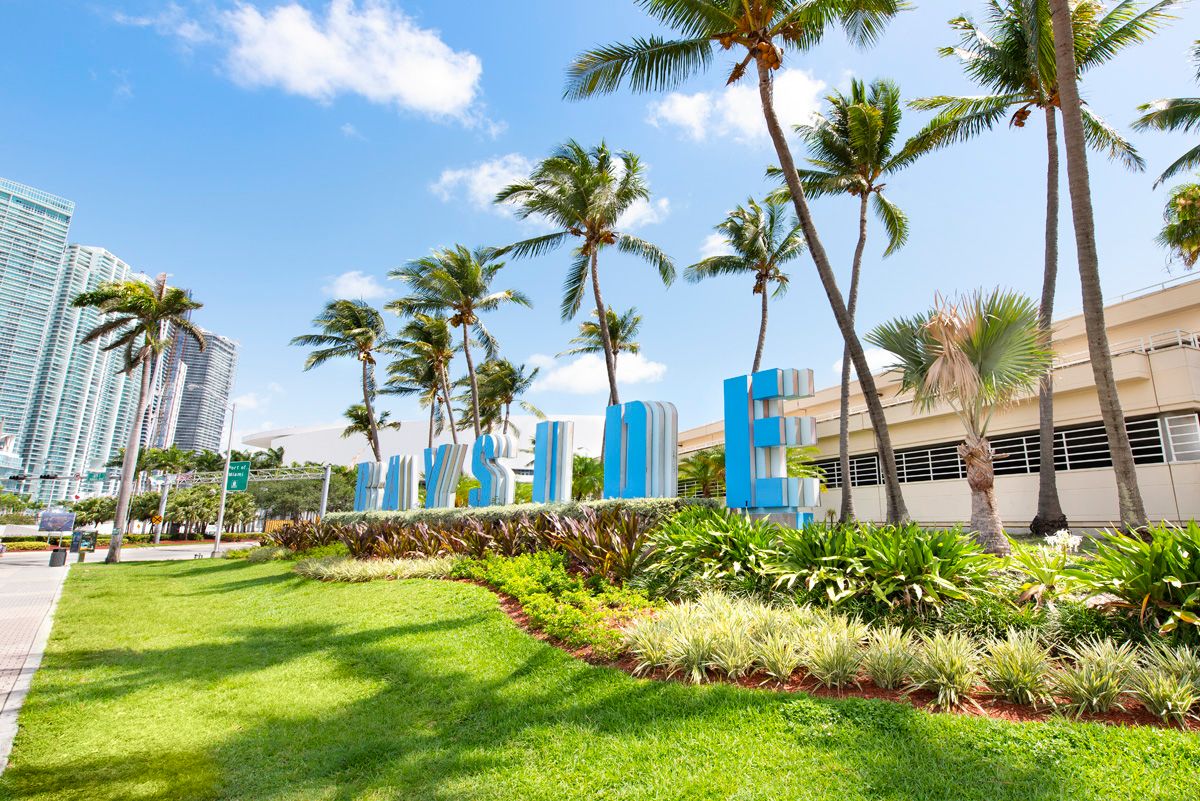 Miami Bayside Boat Tour: See Miami from the Waters of Biscayne Bay!