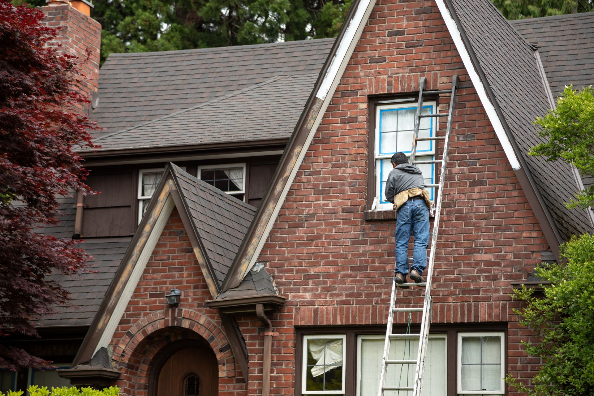 10 Tips for Maintaining Historic Windows | Better Buyer