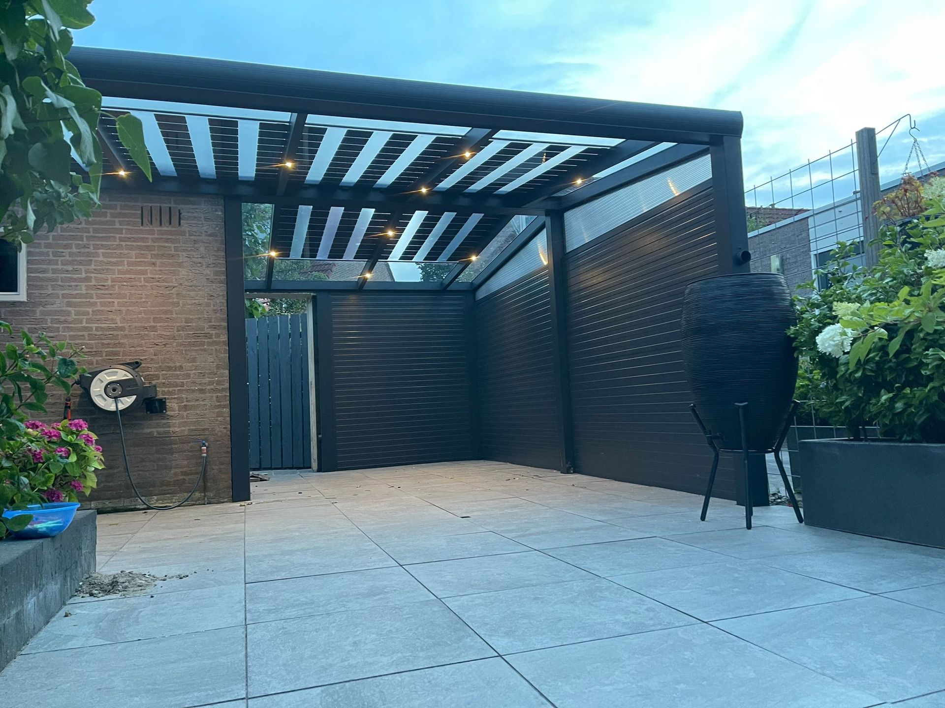 Passie voor het monteren van zonnedaken en carports.