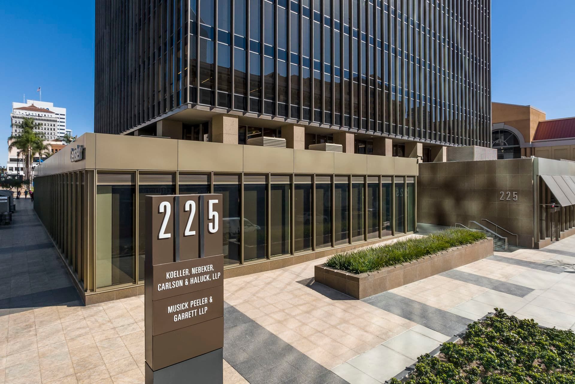 XYZ Rent | 225 Broadway in San Diego, CA