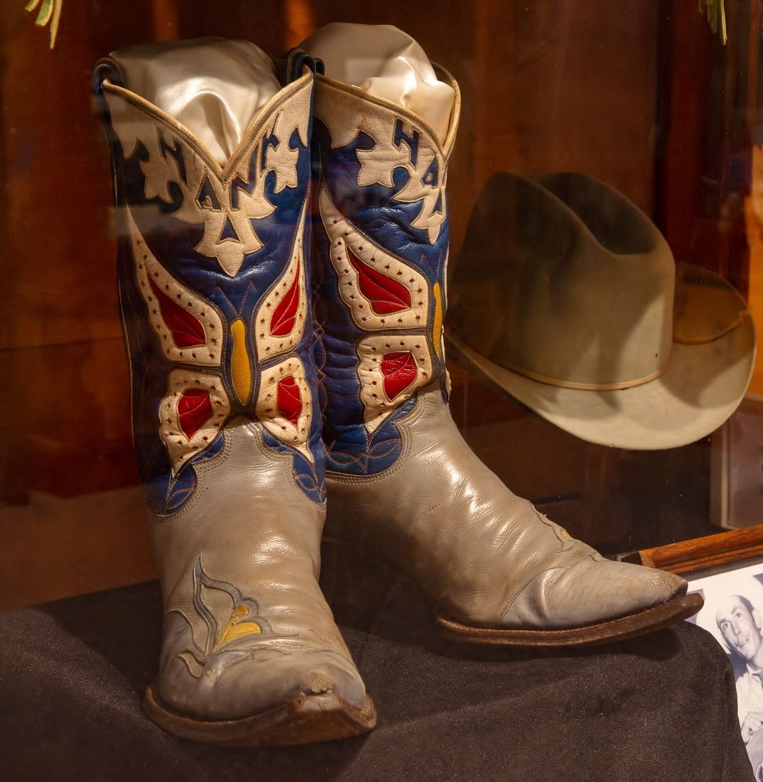 Hank's Boots