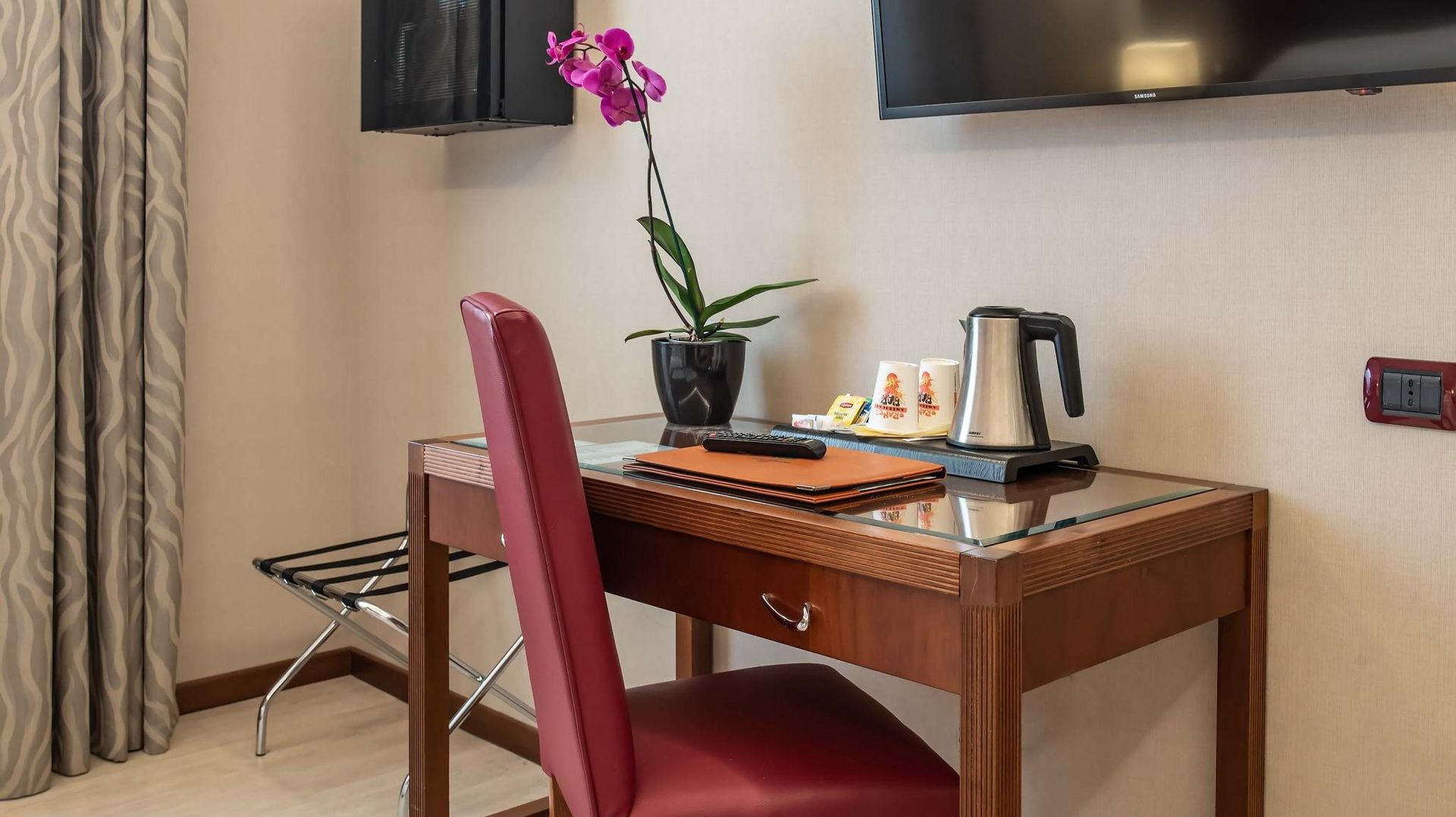 Book a hotel room | Rome | Hotel Genova