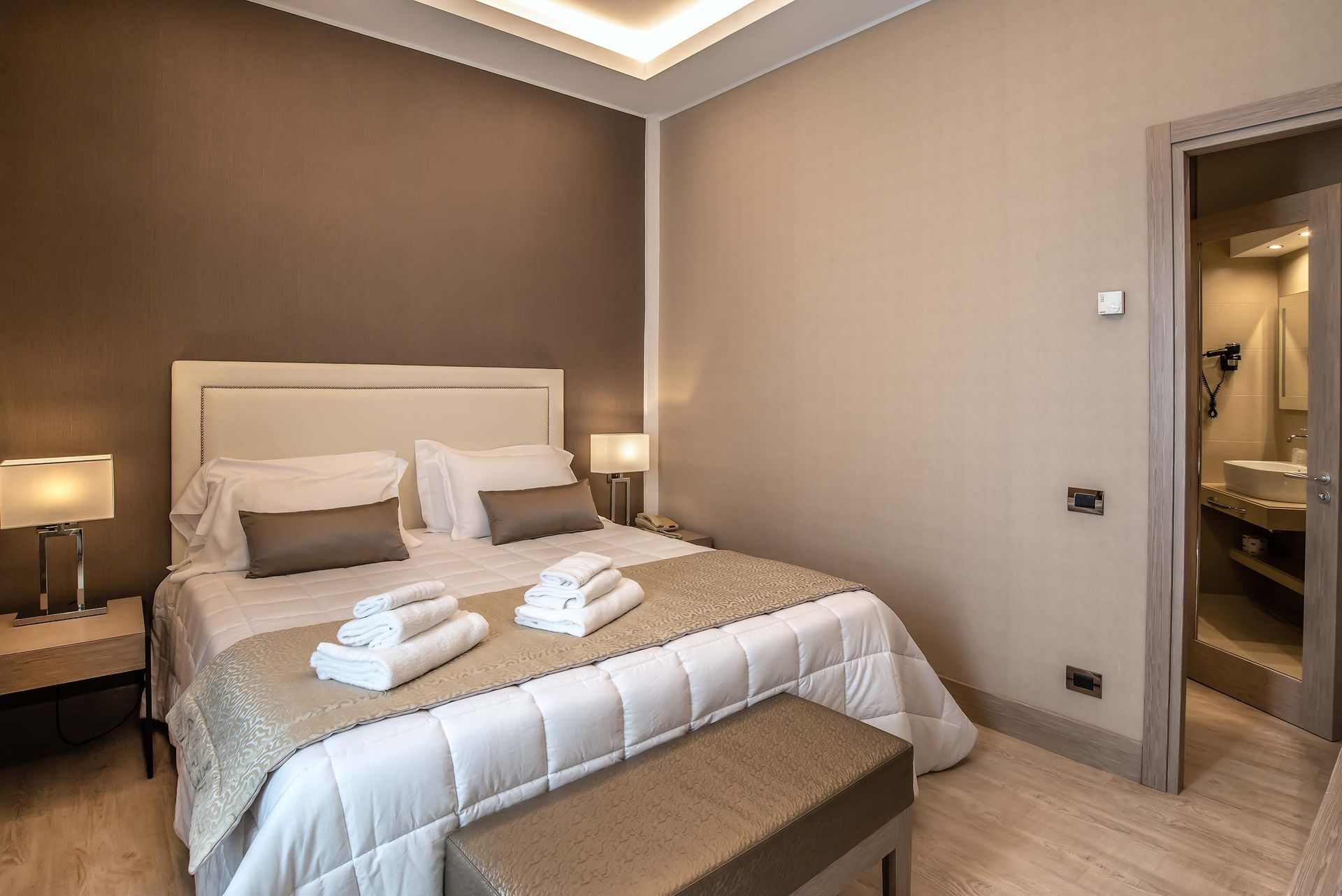 Book a hotel room | Rome | Hotel Genova