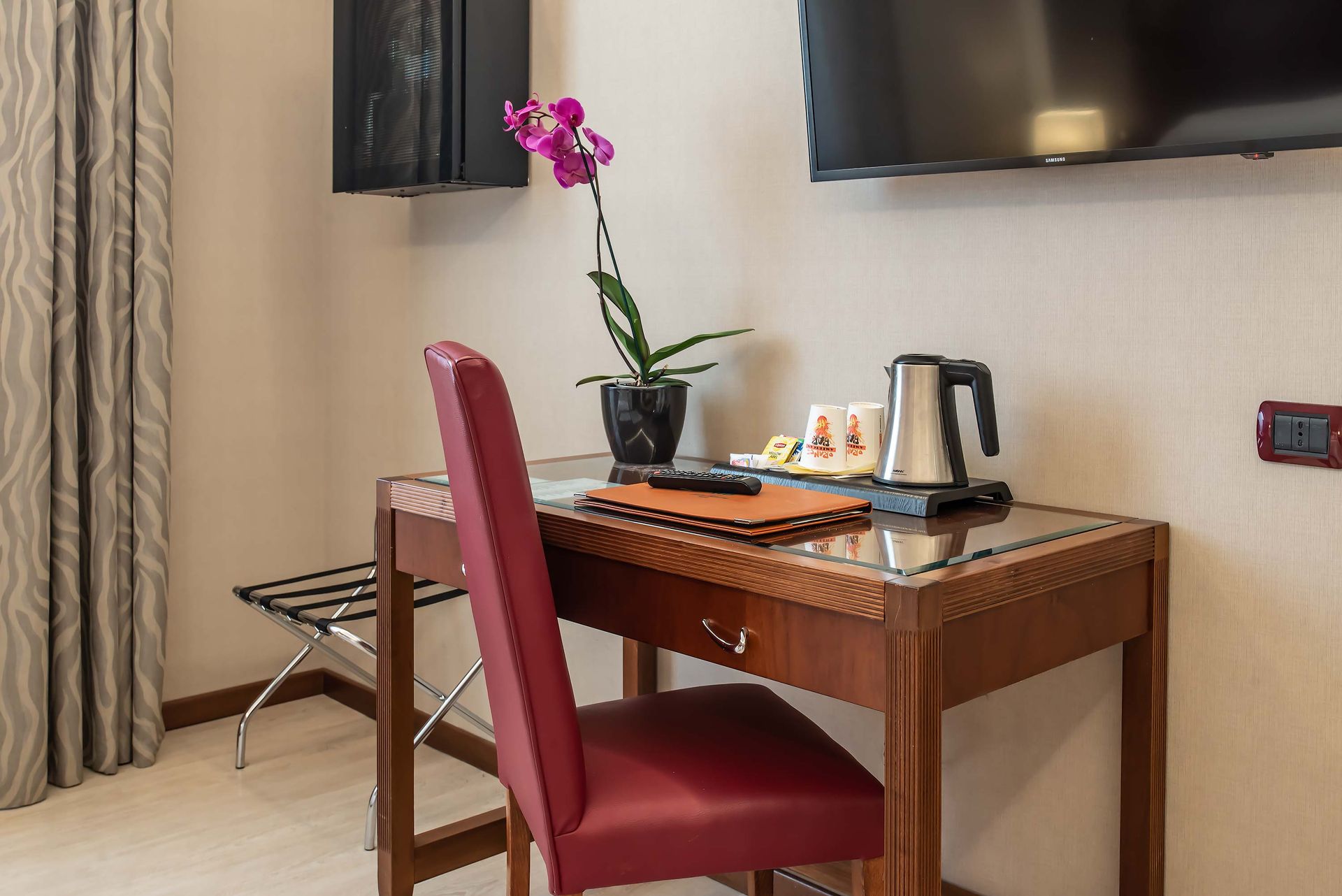 Book a hotel room | Rome | Hotel Genova