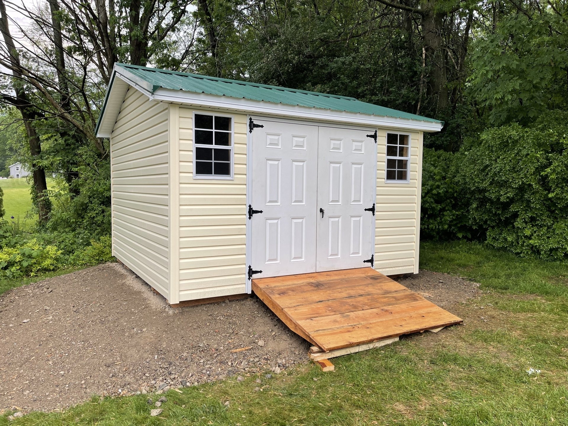 Log Cabin Construction – Erie, PA – Amish Sheds for Less