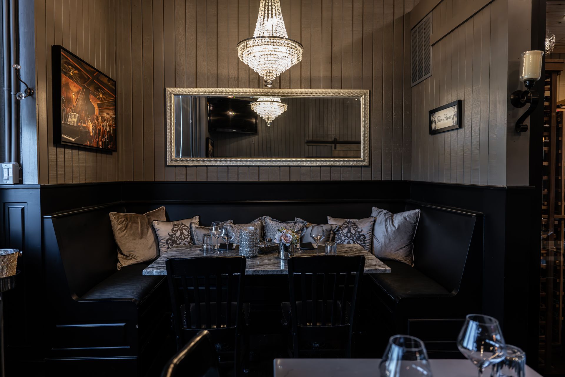 The Reserve Room Gallery: A Visual Feast of Elegance