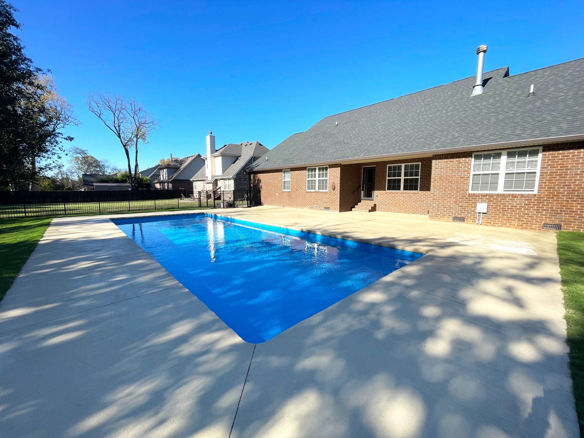 16x40 Aspen Fiberglass Pool in Smyrna, TN | Majestic Swim