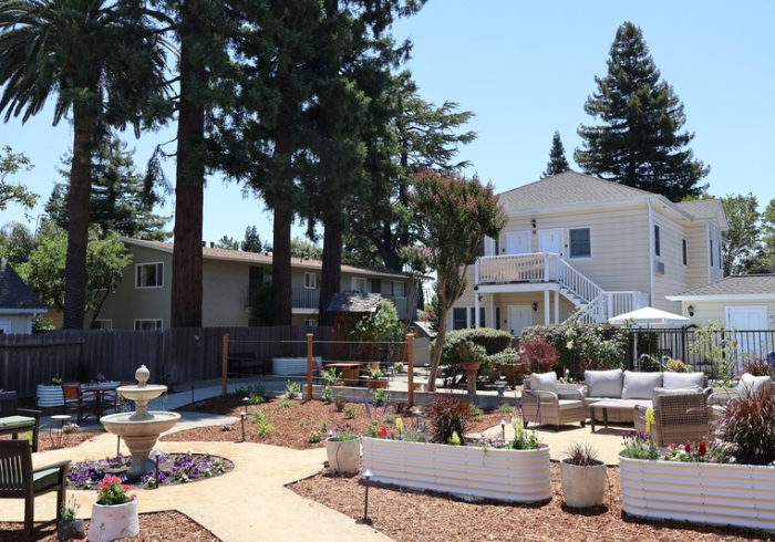 Napa Valley Hotel | Elm House Inn | Napa, CA