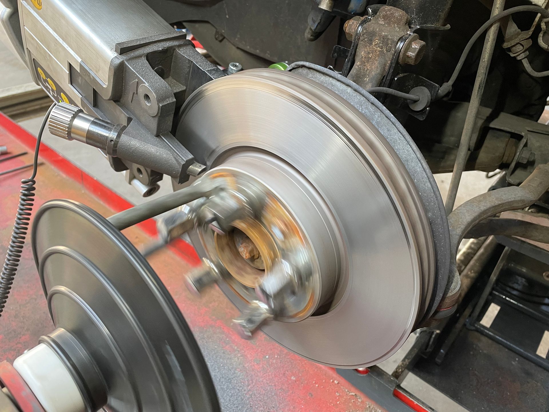 Welke auto's zijn reeds binnen geweest - Remschijven afdraaien | Auto ...