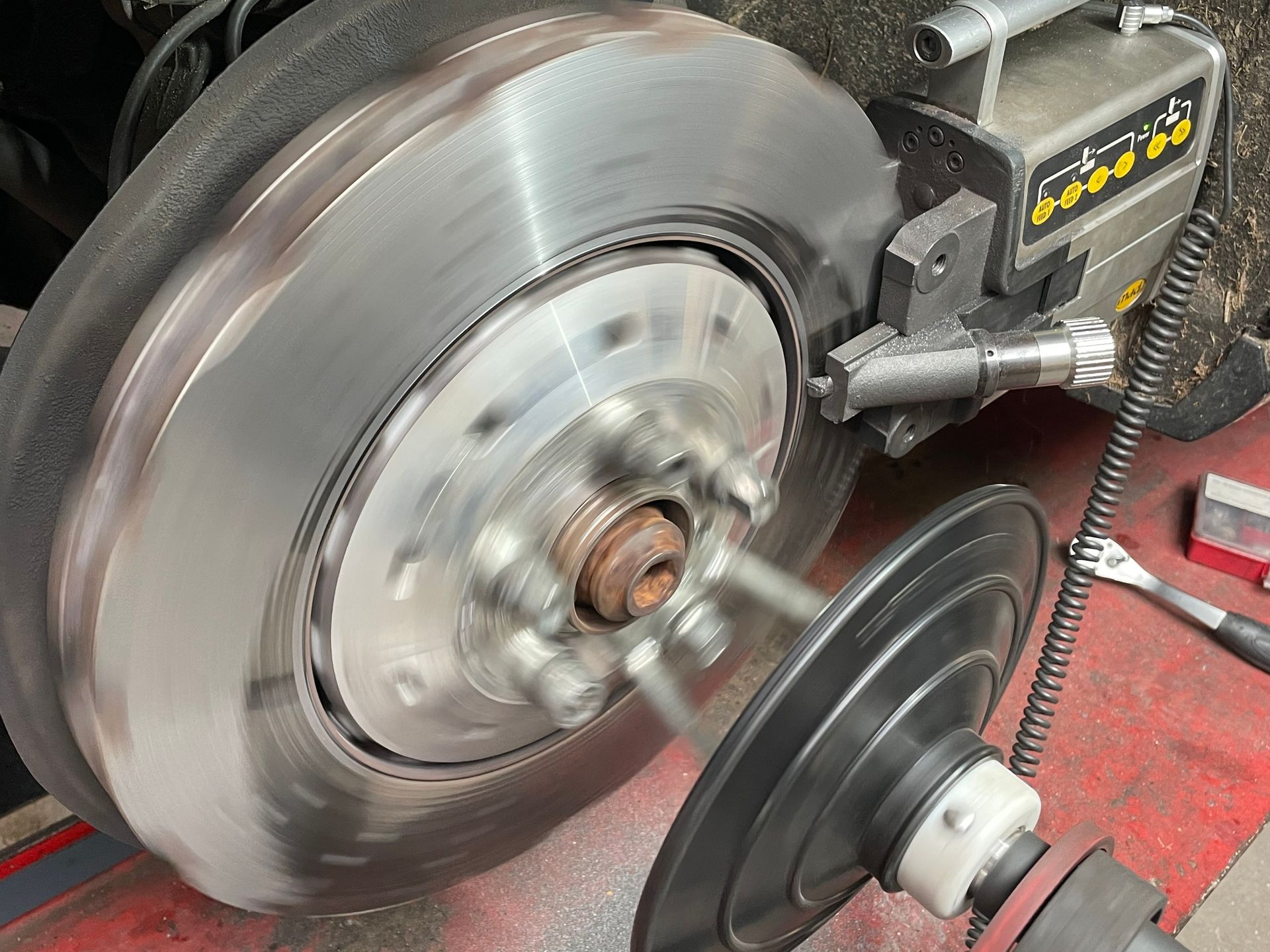 Welke auto's zijn reeds binnen geweest - Remschijven afdraaien | Auto ...