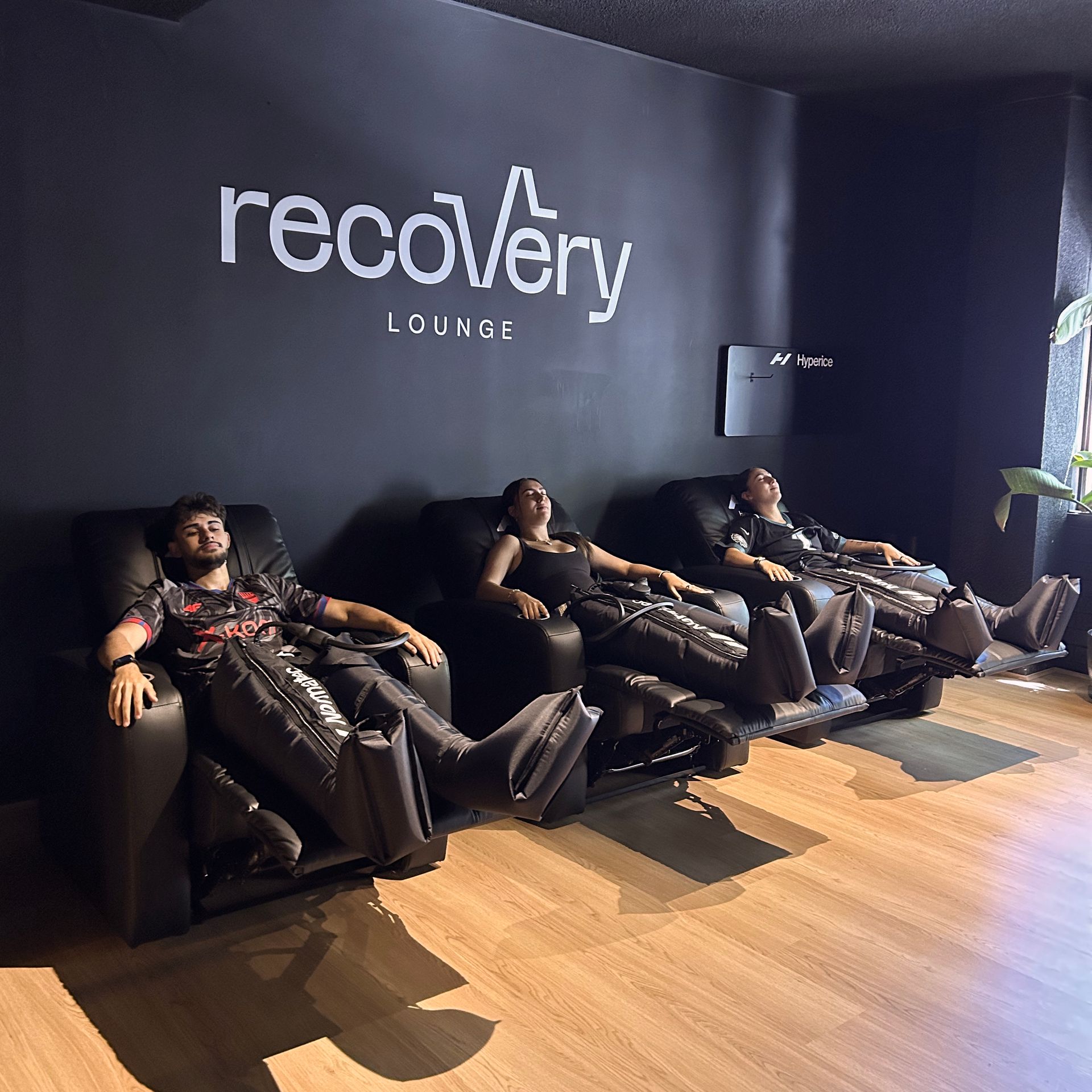 Recovery Lounge Sydney - Cold Plunge + Sauna + Recover