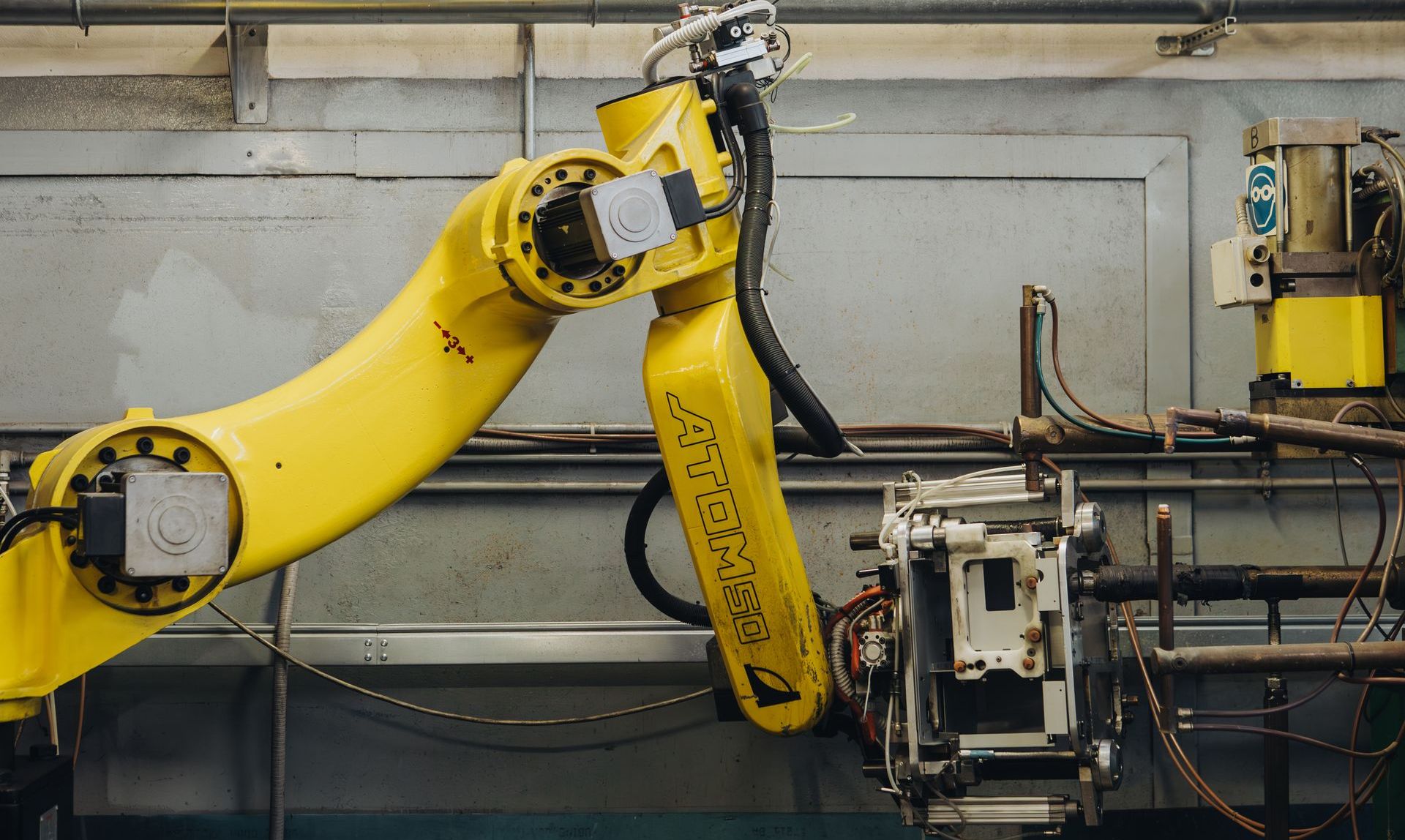 Sheet metal processing and supply in Bologna | I.C.O.S.