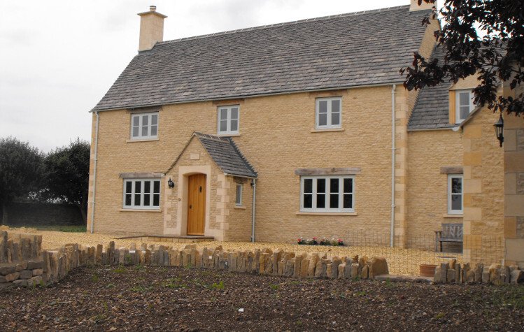 Cotswold stone cladding slips. Golden cream bricks | Real Stone Cladding UK