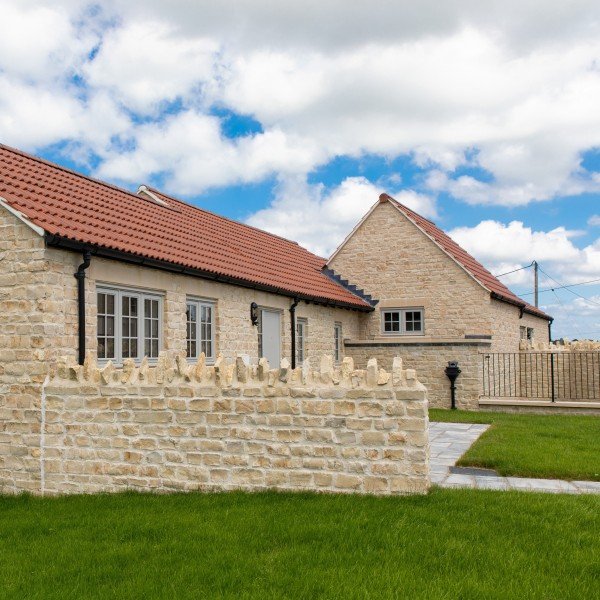 White lias cladding random stone. Natural building stone | Real Stone ...