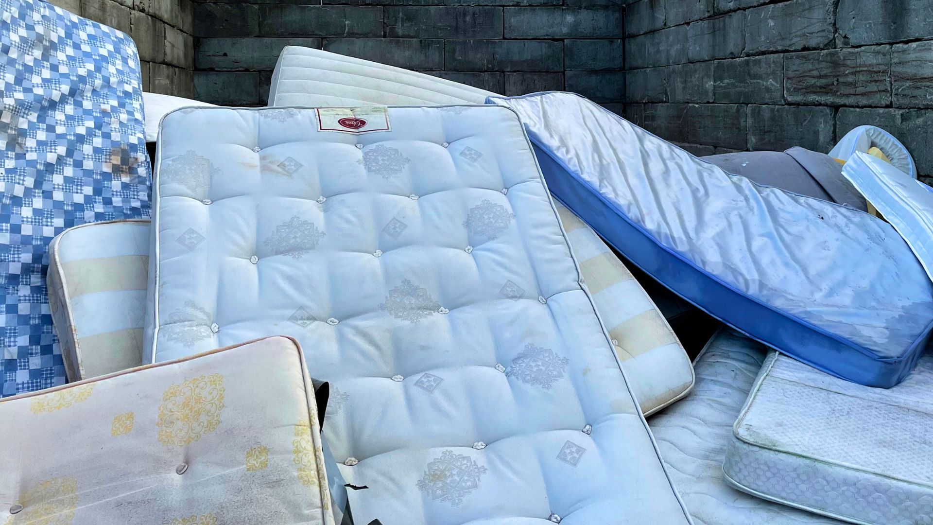 Mattress Removal 101: What You Need to Know