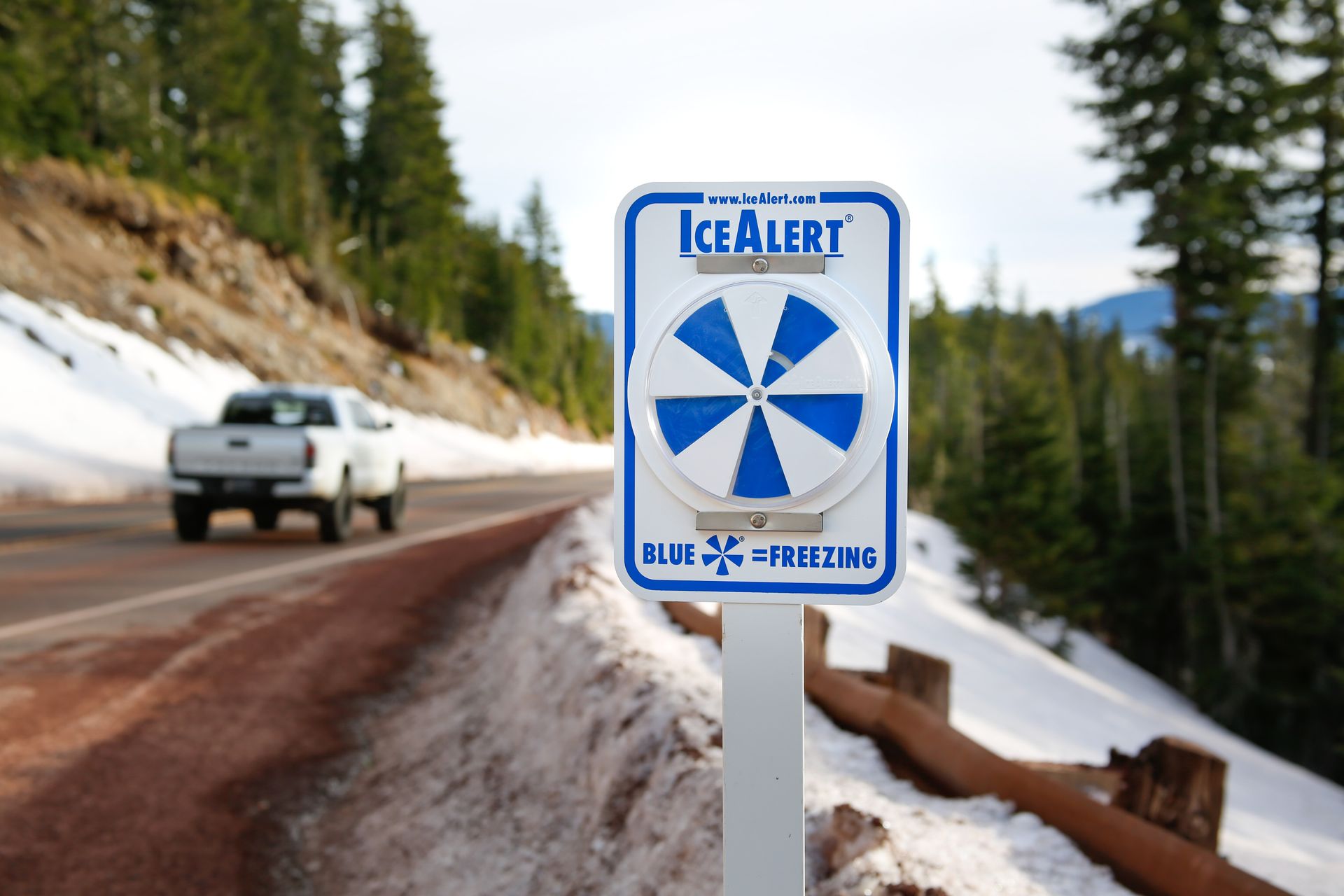 Buy Direct from IceAlert® | Temperature Sensitive Signs | USA Made and ...
