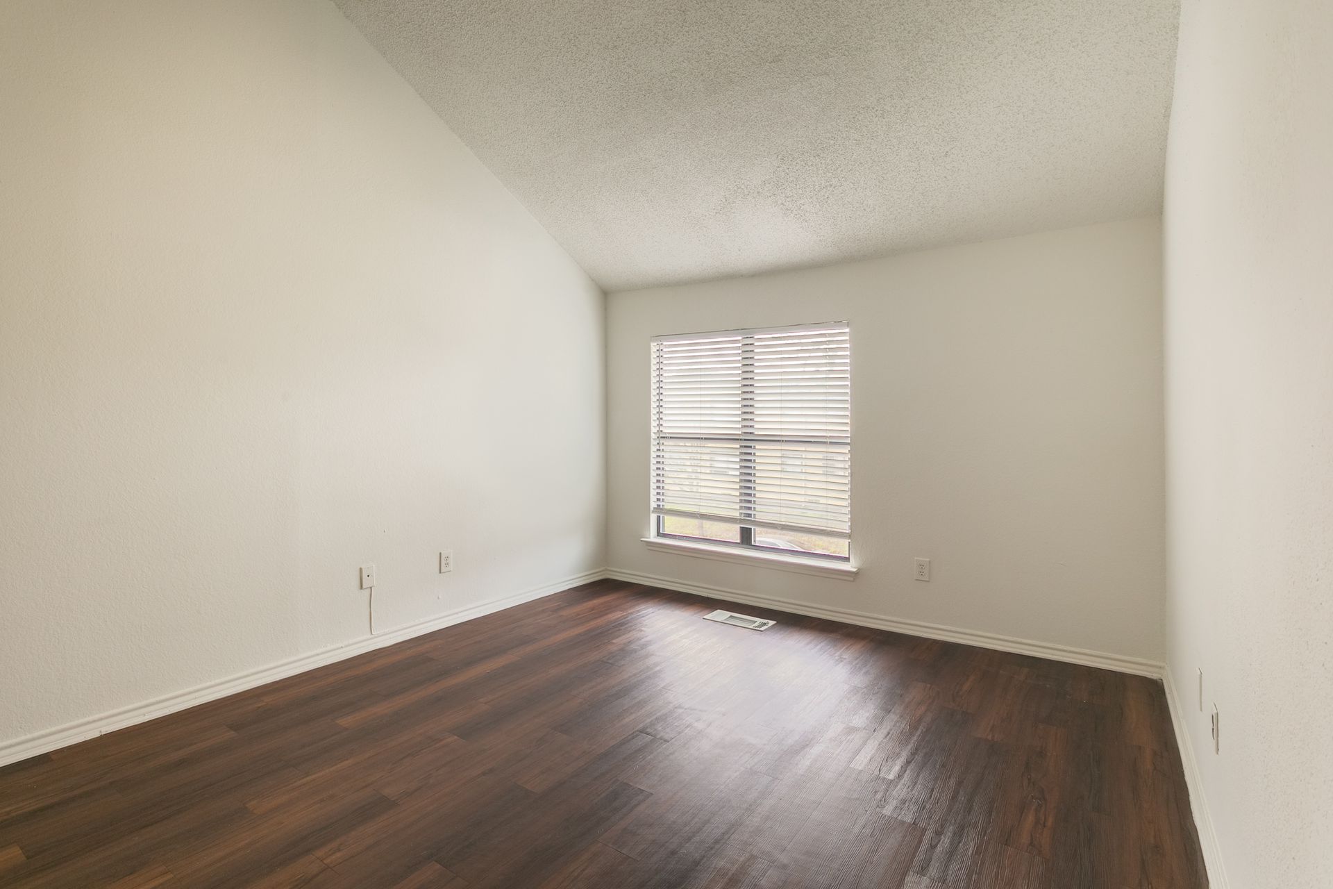 CI Management - 4603 Junius