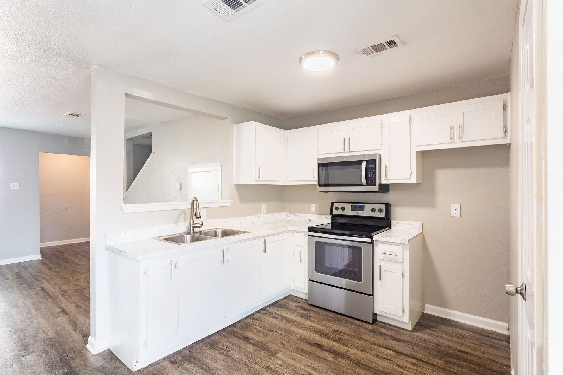 CI Management - 5515 Gaston (Marquee)