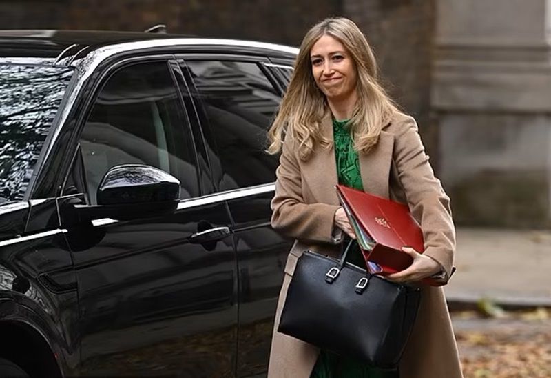 LAURA TROTT MP, HOW ABOUT CAREER CHANGE Part II